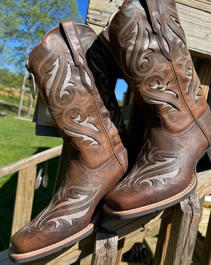 Ariat Boots & Clothing – Hewitt & Whitty Saddlery